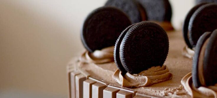 Oreos and Kit Kat Cake! - Sprinkle Some Fun