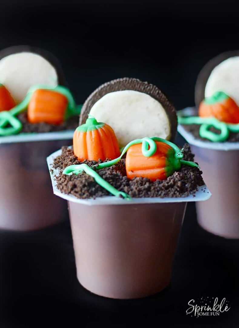Pumpkin Patch Pudding Cups with Oreo Full Moons ⋆ Sprinkle Some Fun