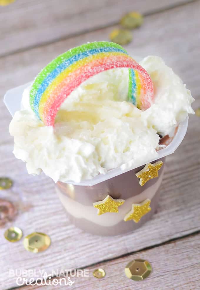 Rainbow Pudding Cups! {Easy St. Patrick's Day Snack} ⋆ Sprinkle Some Fun