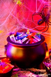 Halloween Glow Party Ideas ⋆ Sprinkle Some Fun