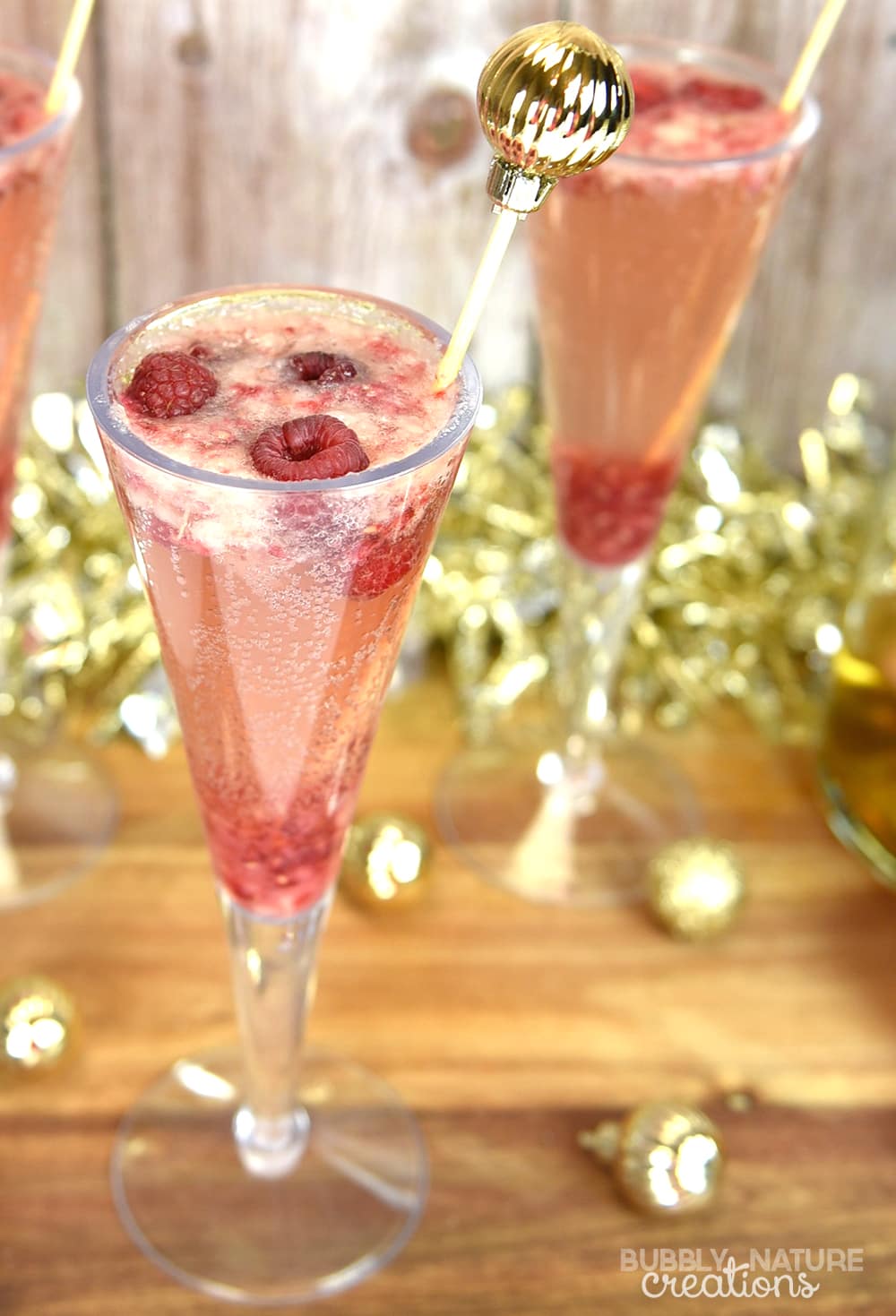 Sparkling Raspberry Pear Mocktail ⋆ Sprinkle Some Fun