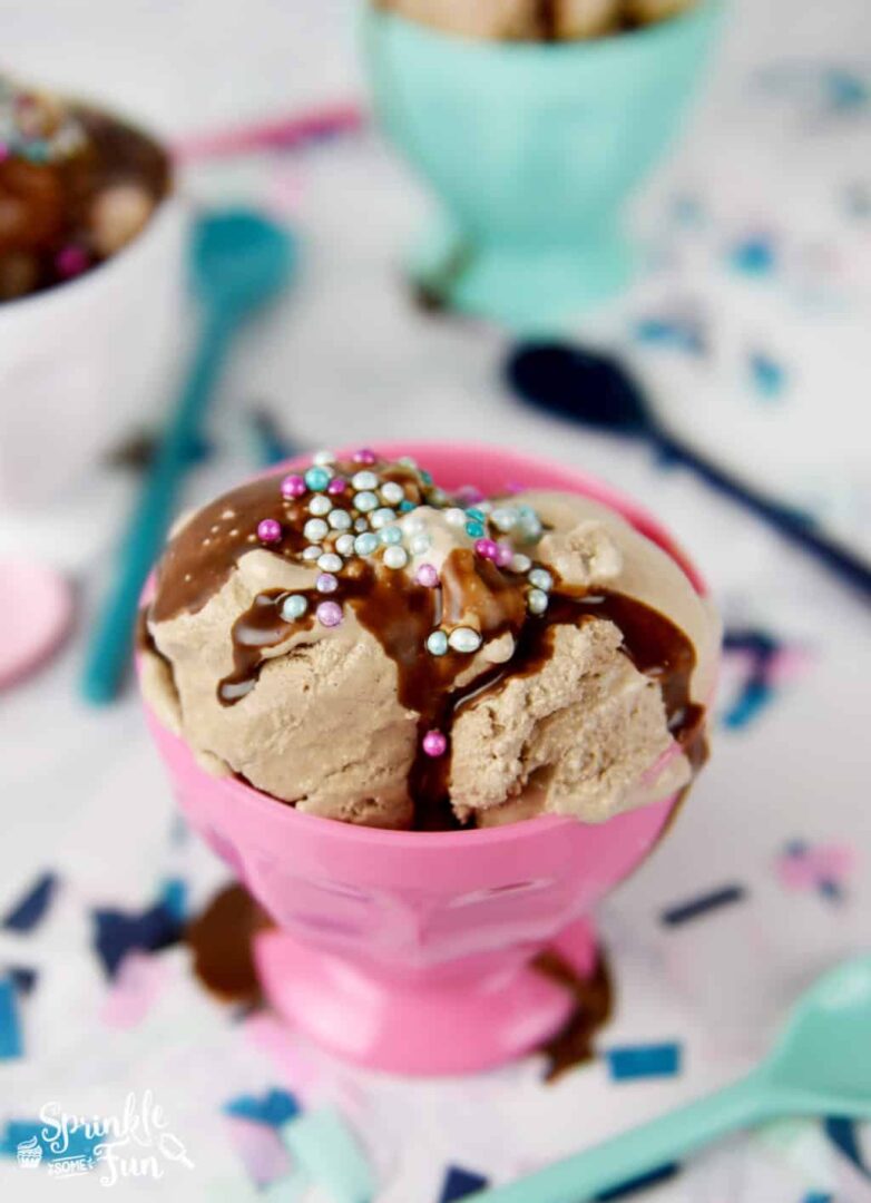 Super Creamy Chocolate Ice Cream ⋆ Sprinkle Some Fun