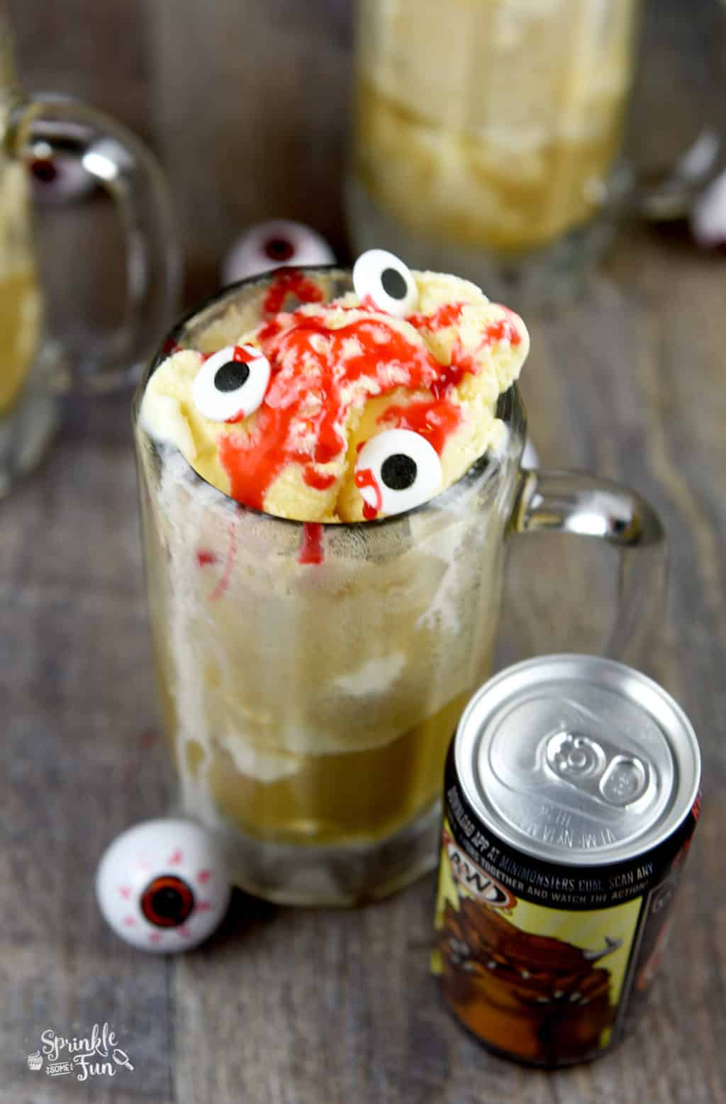 Salted Caramel Root Beer MONSTER Floats ⋆ Sprinkle Some Fun