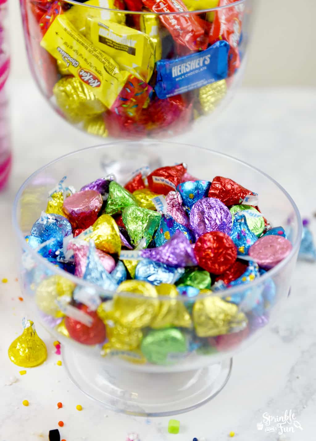 Sprinkle Cake with HERSHEY’S KISSES Birthday Cake Candies ⋆ Sprinkle ...