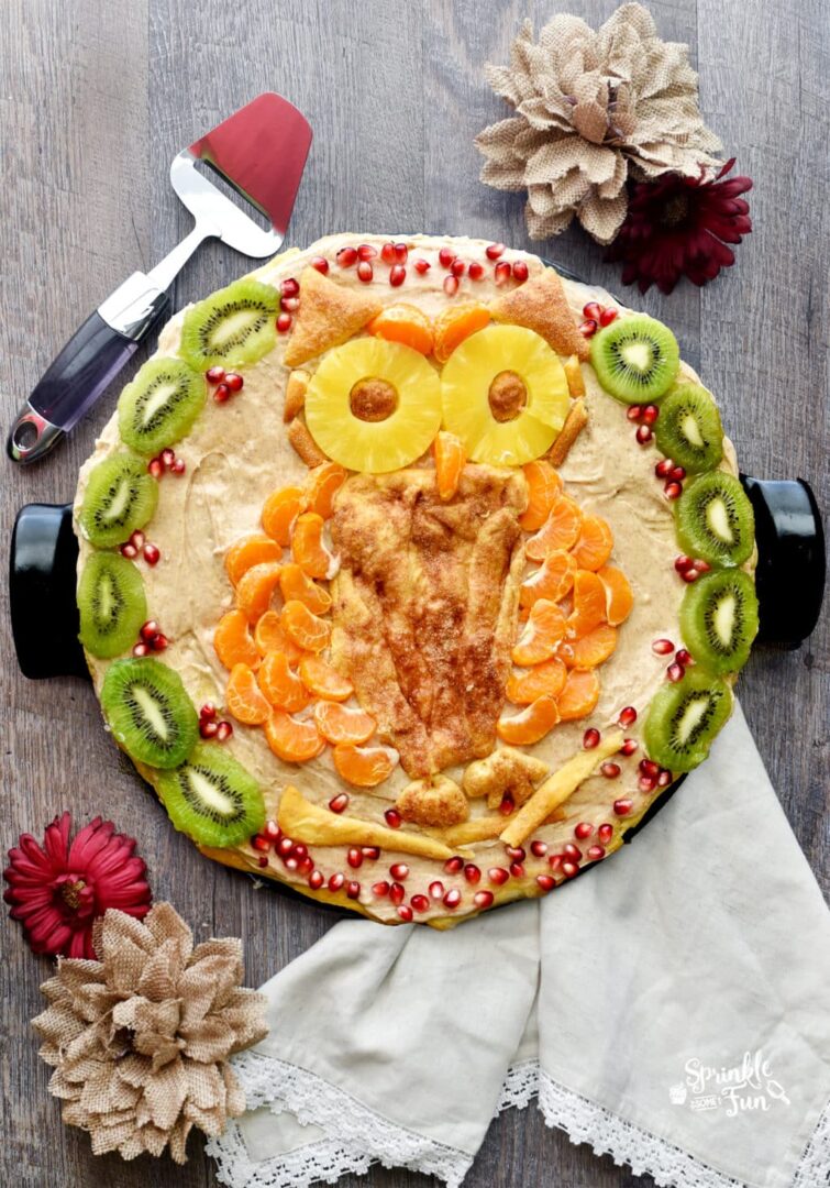 Owl Fruit Pizza ⋆ Sprinkle Some Fun
