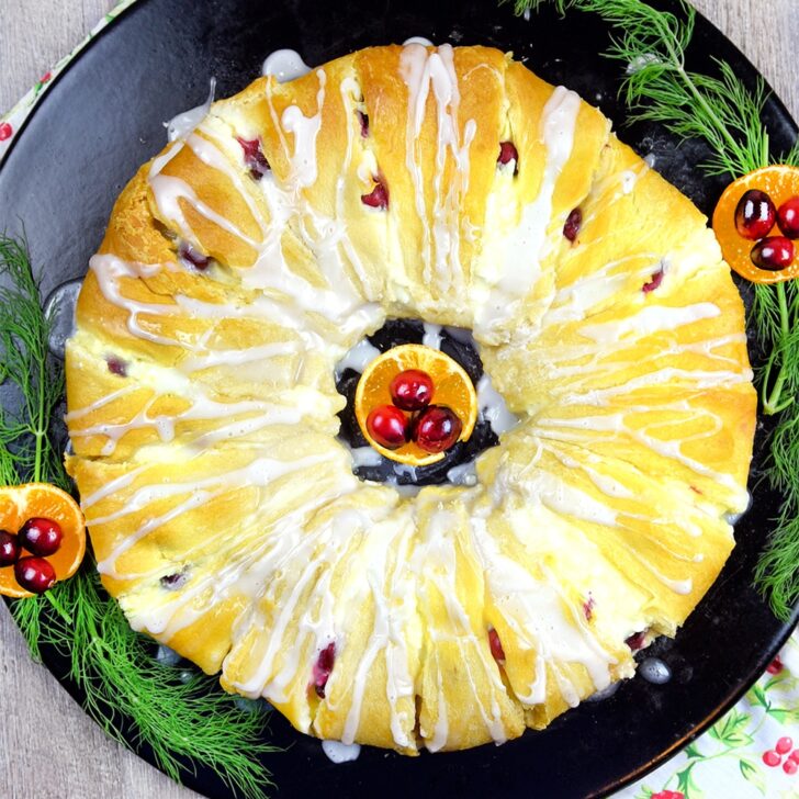 Cranberry Orange Crescent Ring ⋆ Sprinkle Some Fun