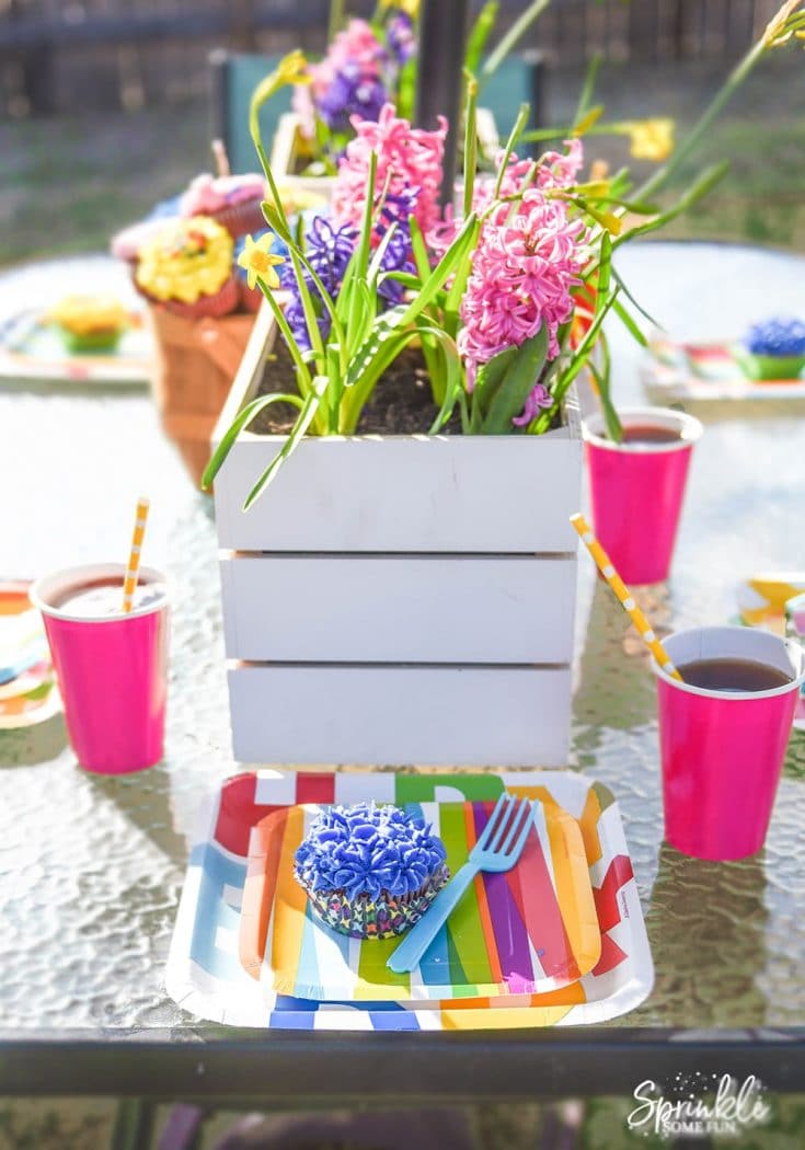 Bright Floral Spring Birthday Party ⋆ Sprinkle Some Fun